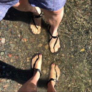 Best Minimalist Travel Shoes | Unshoes Review | An Adventure is Calling